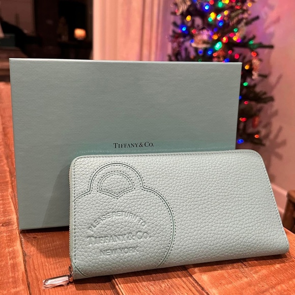 Bags | Authentic Return To Tiffany Large Zip Wallet | Poshmark